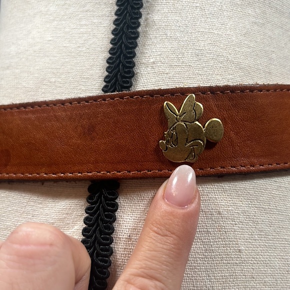 Disney | Accessories | Vintage Disney Leather Mickey Mouse Minnie Goofy ...
